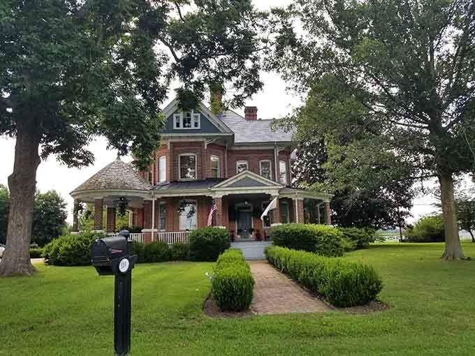 This Victorian charmer showcases the residential architecture that makes wandering Edenton's streets such a visual treat.