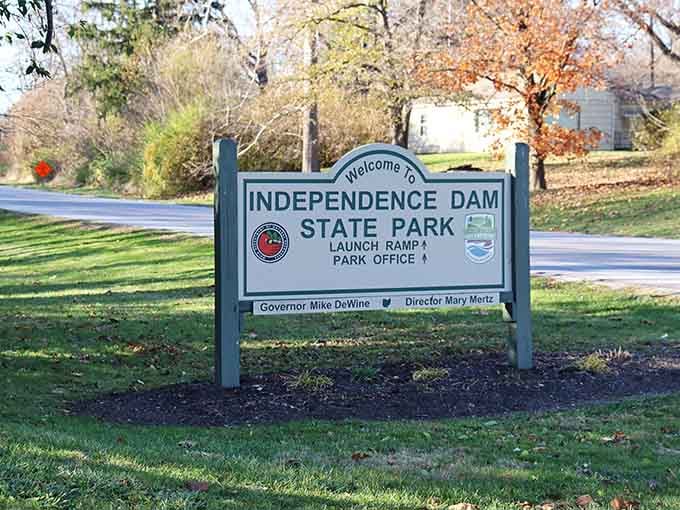 The sign says welcome. The park means it completely and without any fine print.