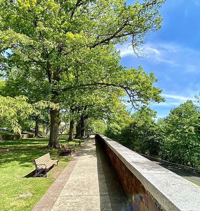 Tree-lined promenades, park benches, and open sky. This is what a Sunday afternoon is supposed to feel like.