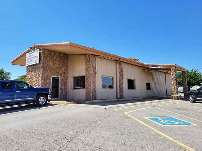 Hasty's Restaurant sits low and sturdy under a blazing Texas sun, the kind of no-fuss spot locals trust completely.