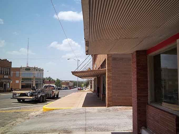 Walking Sweetwater's sidewalks feels like strolling through a town that never got the memo about rushing anywhere.