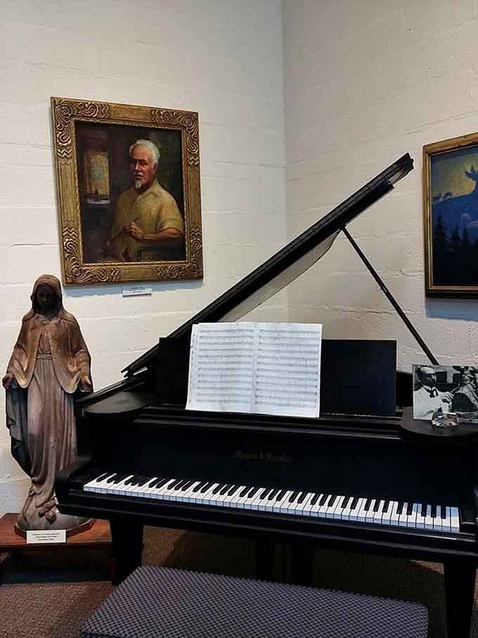 A grand piano, a bronze figure, and a painted portrait walk into a room. The result is surprisingly moving and completely unforgettable.