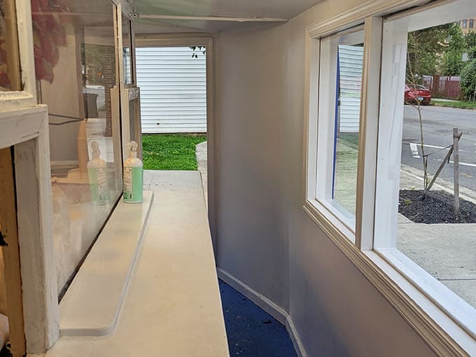 That narrow ordering corridor is your gateway to something genuinely wonderful. Small spaces, it turns out, can hold enormous amounts of flavor.
