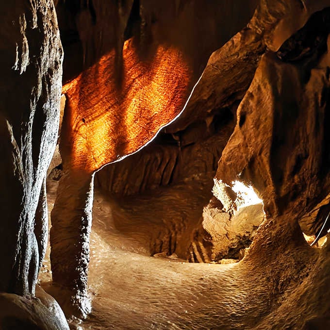 Cave bacon formations hang from the ceiling, though they're decidedly less delicious than the real thing.