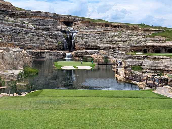 Payne's Valley Golf Course features dramatic rock formations and a waterfall that make a bogey feel almost worth it.