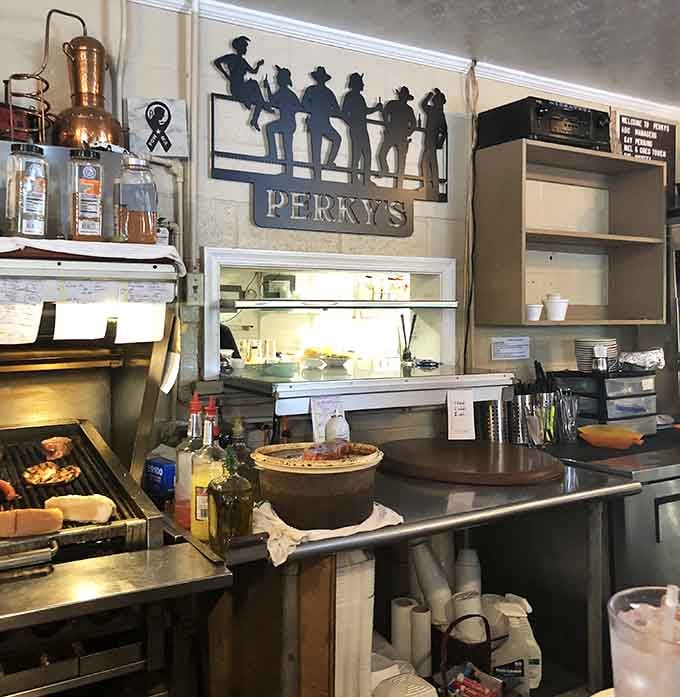When you can see the grill from your seat, you know this kitchen has absolutely nothing to hide from anyone.
