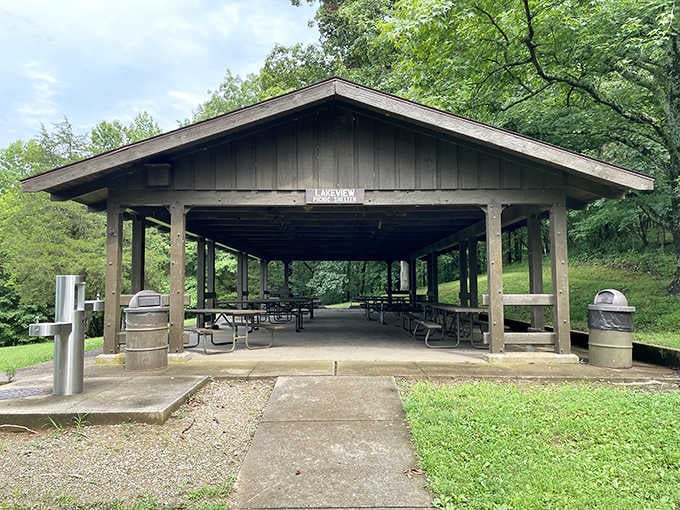 The Lakeview Picnic Shelter proves that eating outdoors surrounded by trees beats any restaurant patio, hands down.