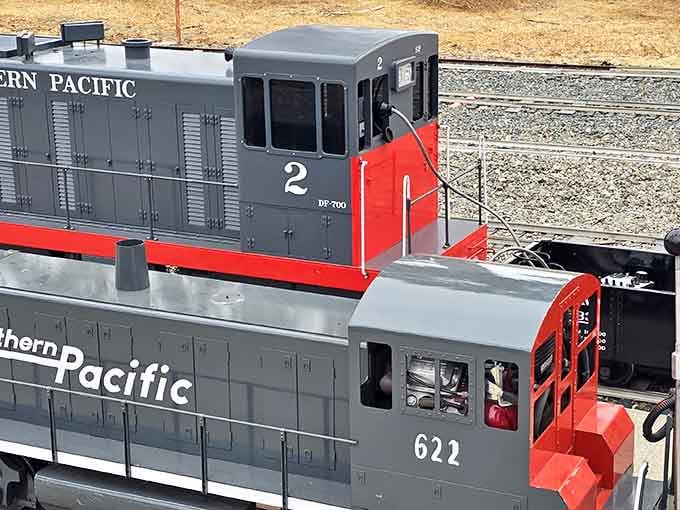 Southern Pacific livery on a miniature diesel locomotive: authenticity matters, even at one-eighth scale.