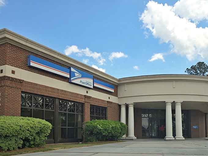 Even the post office maintains architectural dignity here, because Valdosta doesn't do boring municipal buildings.