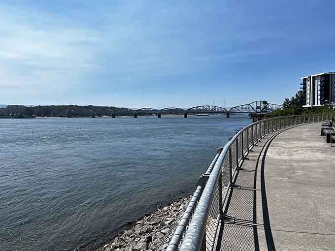 The curved walkway hugging the Columbia River shoreline is proof that good design and great views are better together.