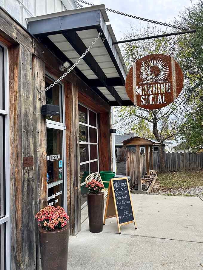 Morning Social's rustic charm says, come in, sit down, and stay longer than you planned.