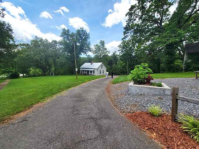 A gravel path, a white cottage ahead, and the feeling that time slowed way down.