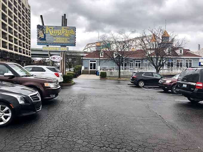 Easy parking and a welcoming sign mean your waterfront dining adventure starts stress-free from arrival.