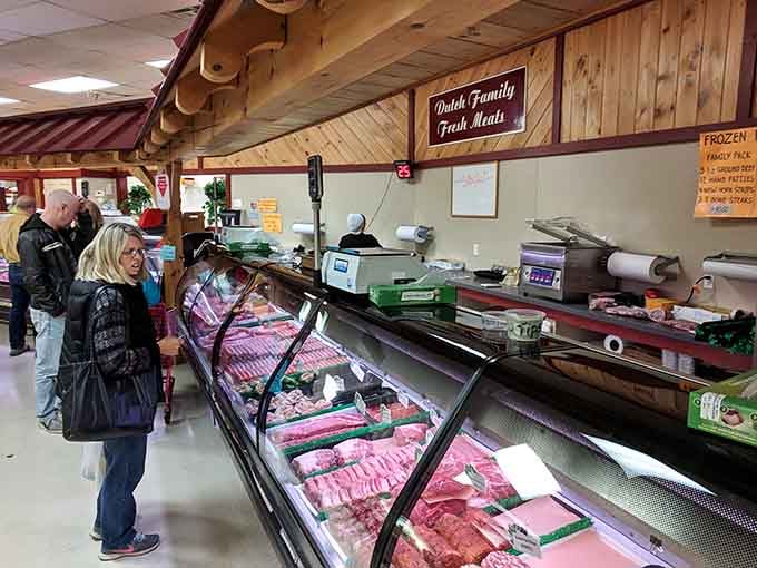 Dutch Family Fresh Meats means exactly what it says. Quality you can see right through the glass.