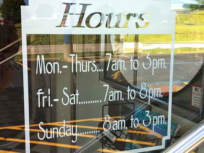 Open seven days a week, starting at 7am. Early birds and weekend wanderers, this diner has you fully covered.