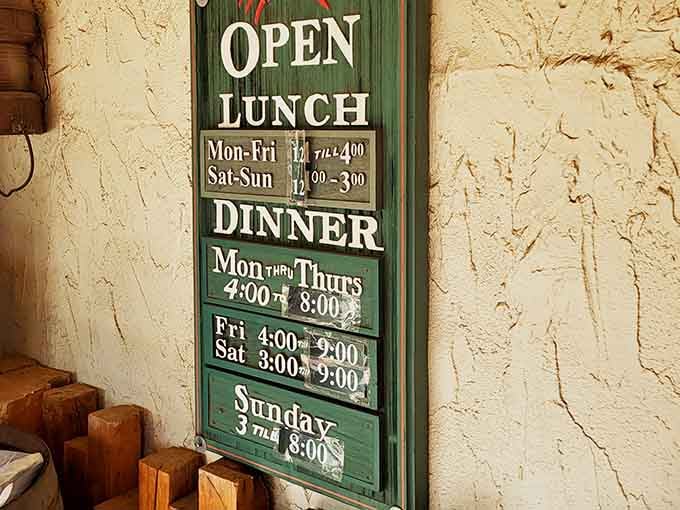 Lunch and dinner, six days a week, with Sunday hours too. Your crab cake craving has no excuse to go unsatisfied.