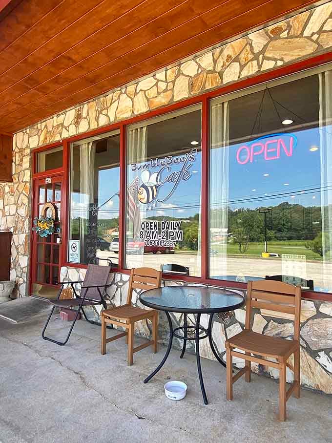 Outdoor seating, fresh mountain air, and a water bowl for your dog, BumbleBee's thought of absolutely everything.