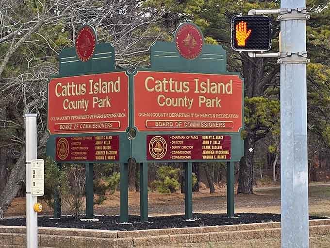 The entrance signs welcoming you to a park that somehow stayed off everyone's radar despite being absolutely spectacular.