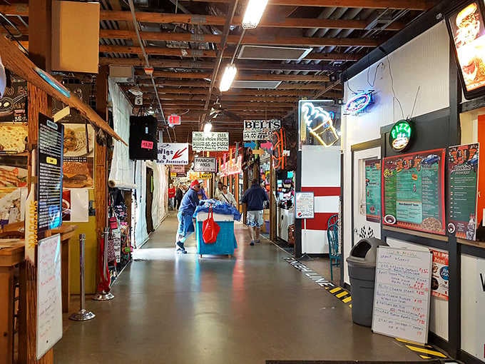 Food stalls, neon lights, and handwritten menus. The kind of lunch spot that makes you forget about time.