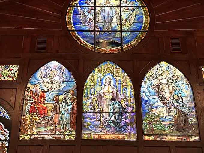 Three arched windows plus a circular one above, and suddenly you understand what the word breathtaking actually means.