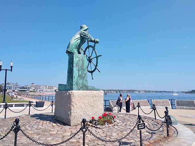 Step back far enough and the statue, the sea, and the sky all line up perfectly together.