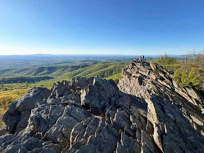 The rock formations create natural viewing platforms, because Mother Nature understands the importance of good seating arrangements.