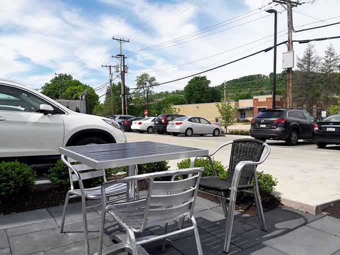 Outdoor seating for those who want fresh air with their fresh pastry. A perfectly reasonable way to spend a morning.