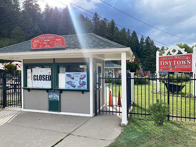 The "Closed" sign at the entrance booth is the only truly heartbreaking sight in all of Morrison, Colorado.