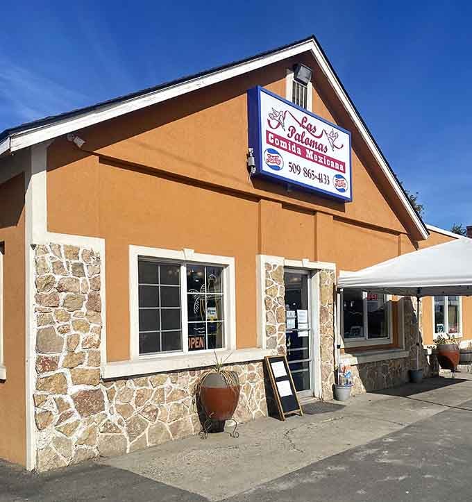 Las Palomas brings authentic Mexican cooking to a sunny corner of the Yakima Valley, and the sign says it all.