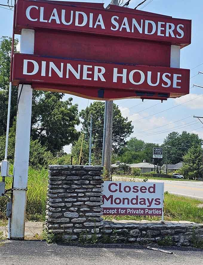 Closed Mondays, open hearts every other day. That stone base and bold red sign have been welcoming hungry visitors for a long time.
