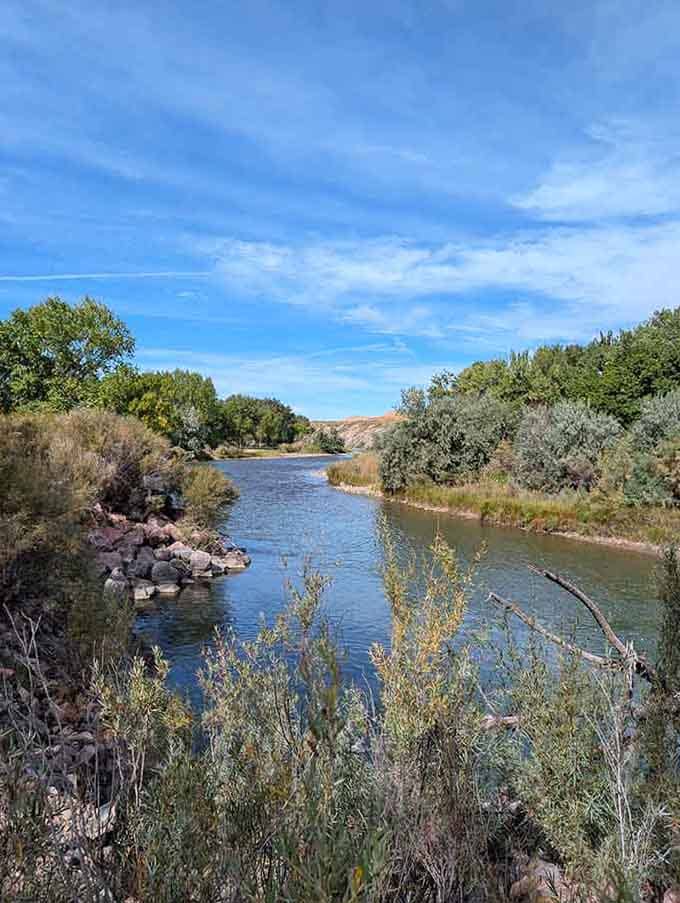The winding Arkansas River creates scenic views that retirees can enjoy daily without paying tourist attraction admission prices.