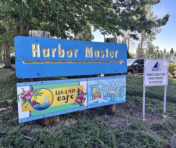 Follow the Harbor Master sign and let Island Cafe do the rest. Best decision you'll make all week.