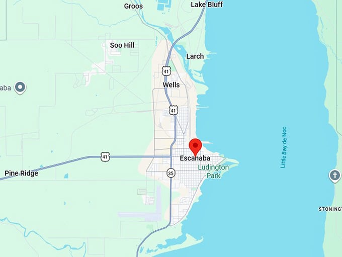 16. escanaba mi map