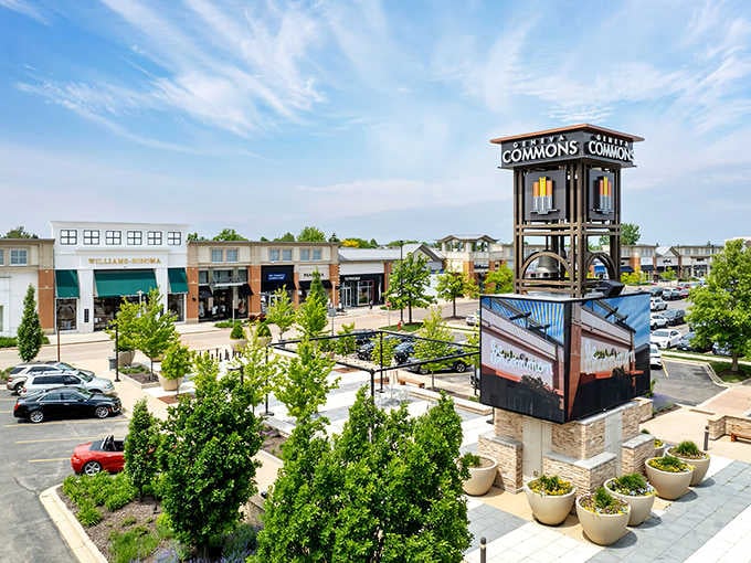 Geneva Commons proves that outdoor shopping under a blue Illinois sky beats any mall, any day.