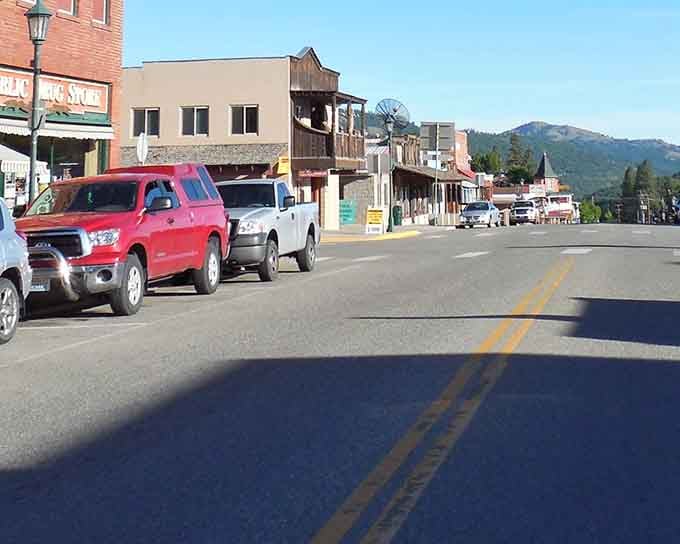 Pickup trucks, pine trees, and a mountain backdrop &mdash; Republic keeps things refreshingly, wonderfully real.