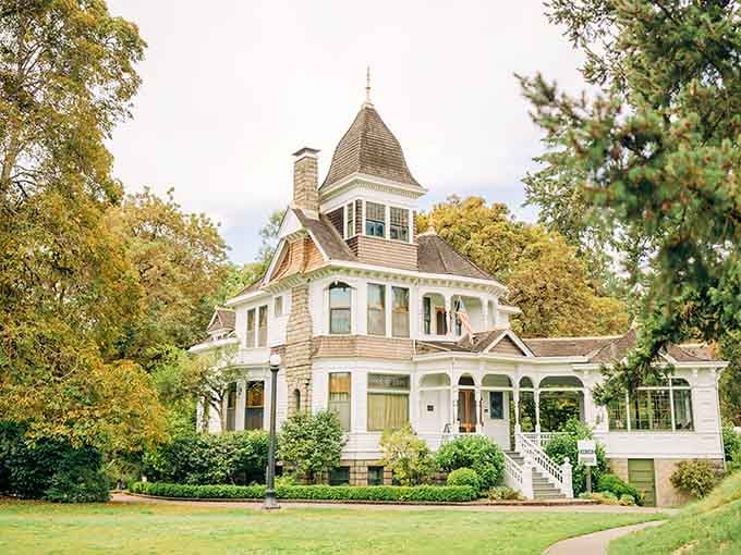Fall foliage frames this Victorian beauty like nature hired its own photography crew.