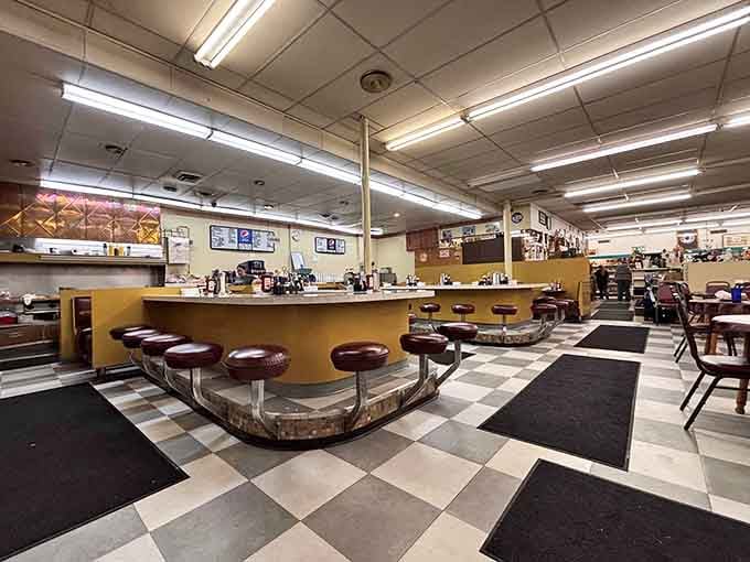The curved counter and checkerboard floor tell you everything you need to know before you even sit down.