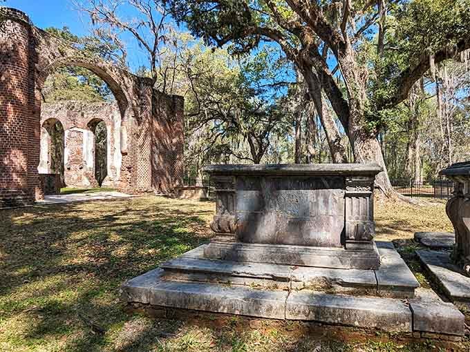 Stone tombs, Spanish moss, and ancient oaks &mdash; history doesn't get more atmospheric than this corner of Beaufort County.