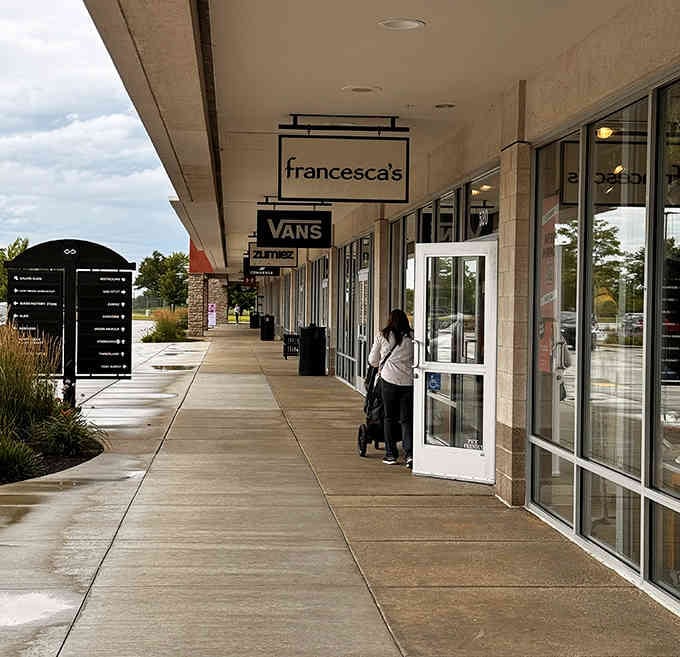 The outdoor walkways mean you can window shop while actually getting some fresh air and vitamin D.