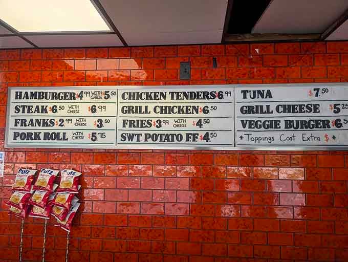 That cheerful red brick wall and no-nonsense menu board prove that simplicity is always in style.