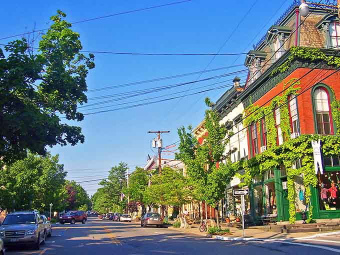 Ivy-covered buildings and tree-lined streets create a scene straight out of a Norman Rockwell painting, only better.
