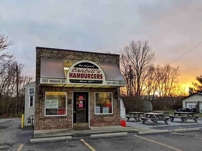 When the sky turns amber and Crabill's lights flicker on, you know exactly where dinner is happening tonight.