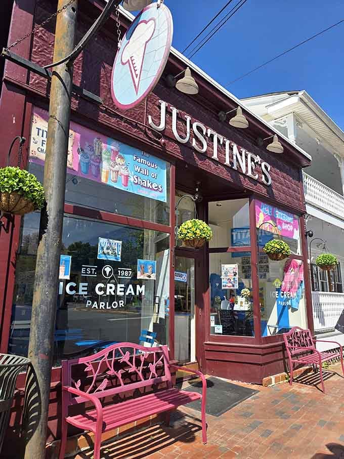 That bright pink bench and Famous Wall of Shakes sign outside Justine's practically dares you to walk on past.