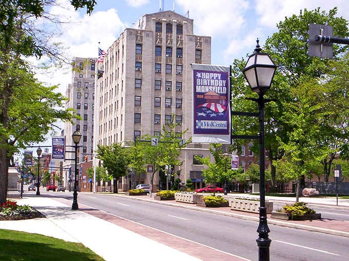 That "Happy Birthday Mansfield" banner says it all: this Art Deco downtown is a city that knows how to celebrate itself.