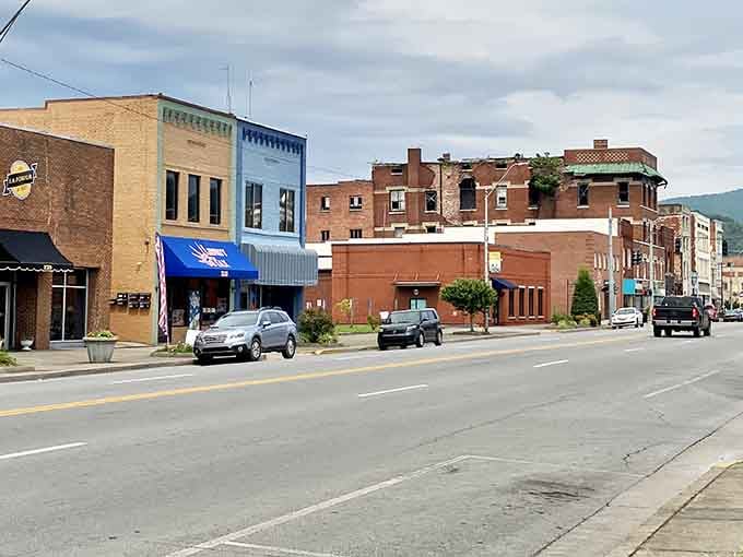 Windows down, music up! Driving past these colorful shops with gorgeous, crisp mountain views in the distance feels magical.