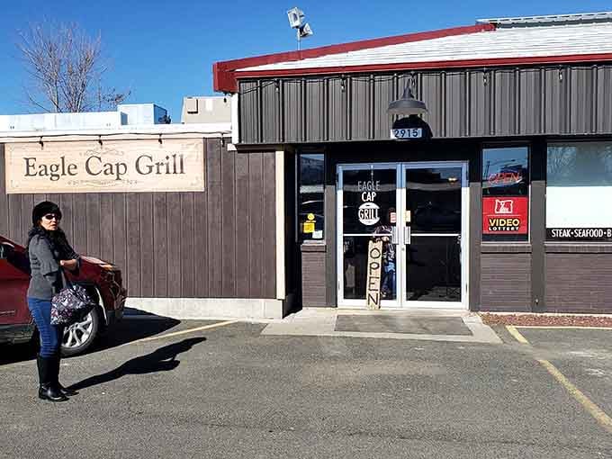 Eagle Cap Grill serves up the kind of honest, satisfying meals that remind you why diners will never go out of style.
