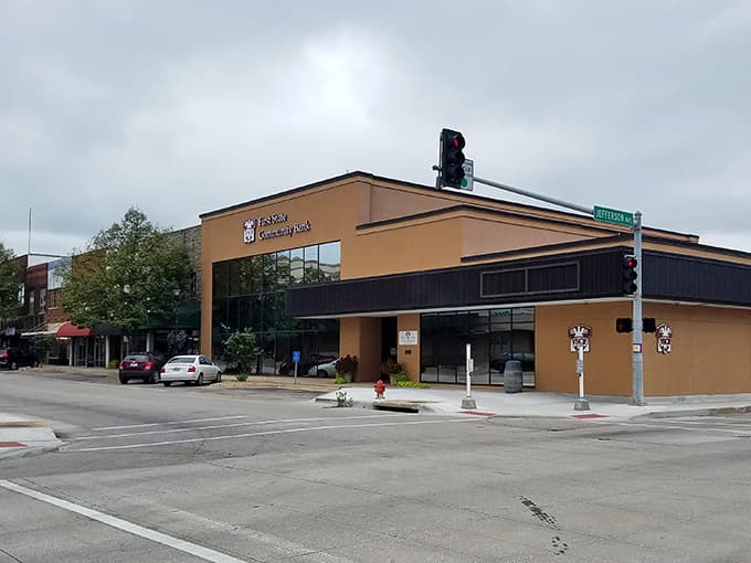 Jefferson Avenue anchors Lebanon with quiet, small-town confidence &mdash; the kind of corner that actually knows its neighbors.