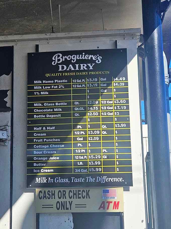 A menu board this straightforward is practically a love letter to simplicity. Fresh dairy products, real ingredients, zero confusion.