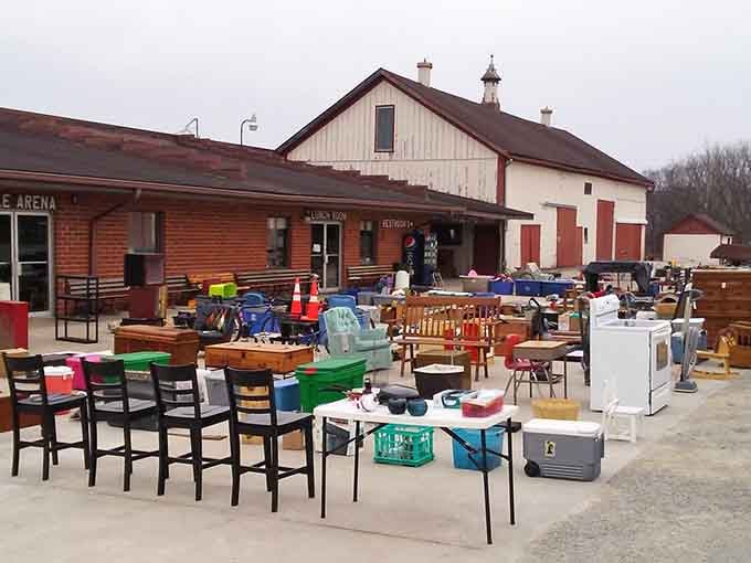 One person's treasure is another person's Saturday morning adventure, and this outdoor market proves it spectacularly every weekend.