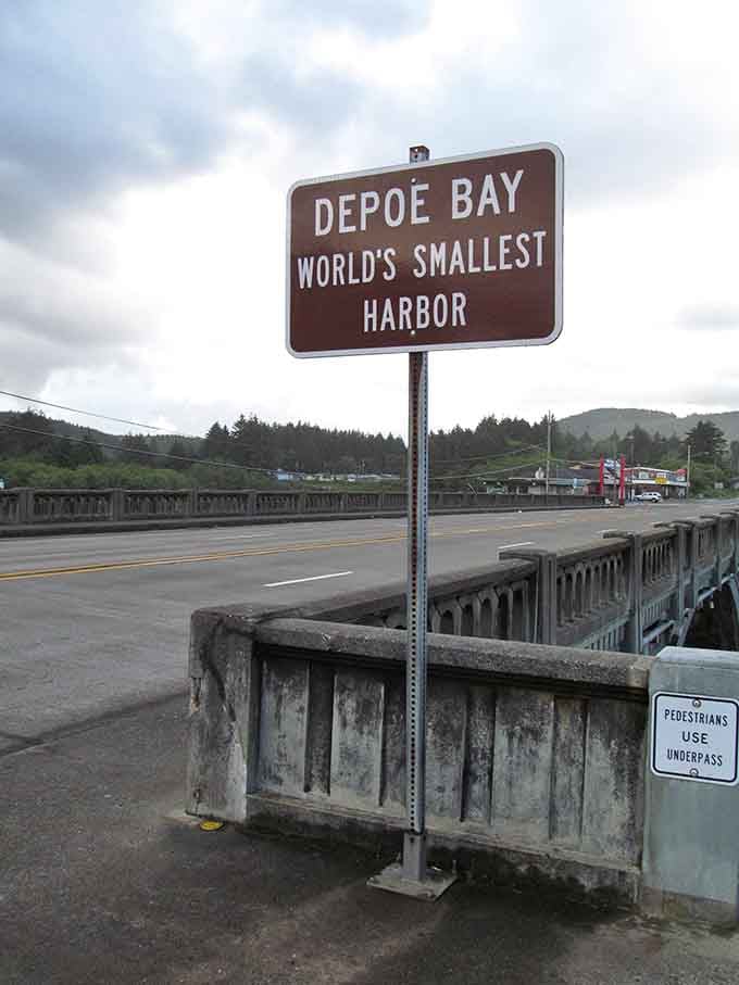 When a sign brags about being the world's smallest harbor, you stop the car and believe every word.